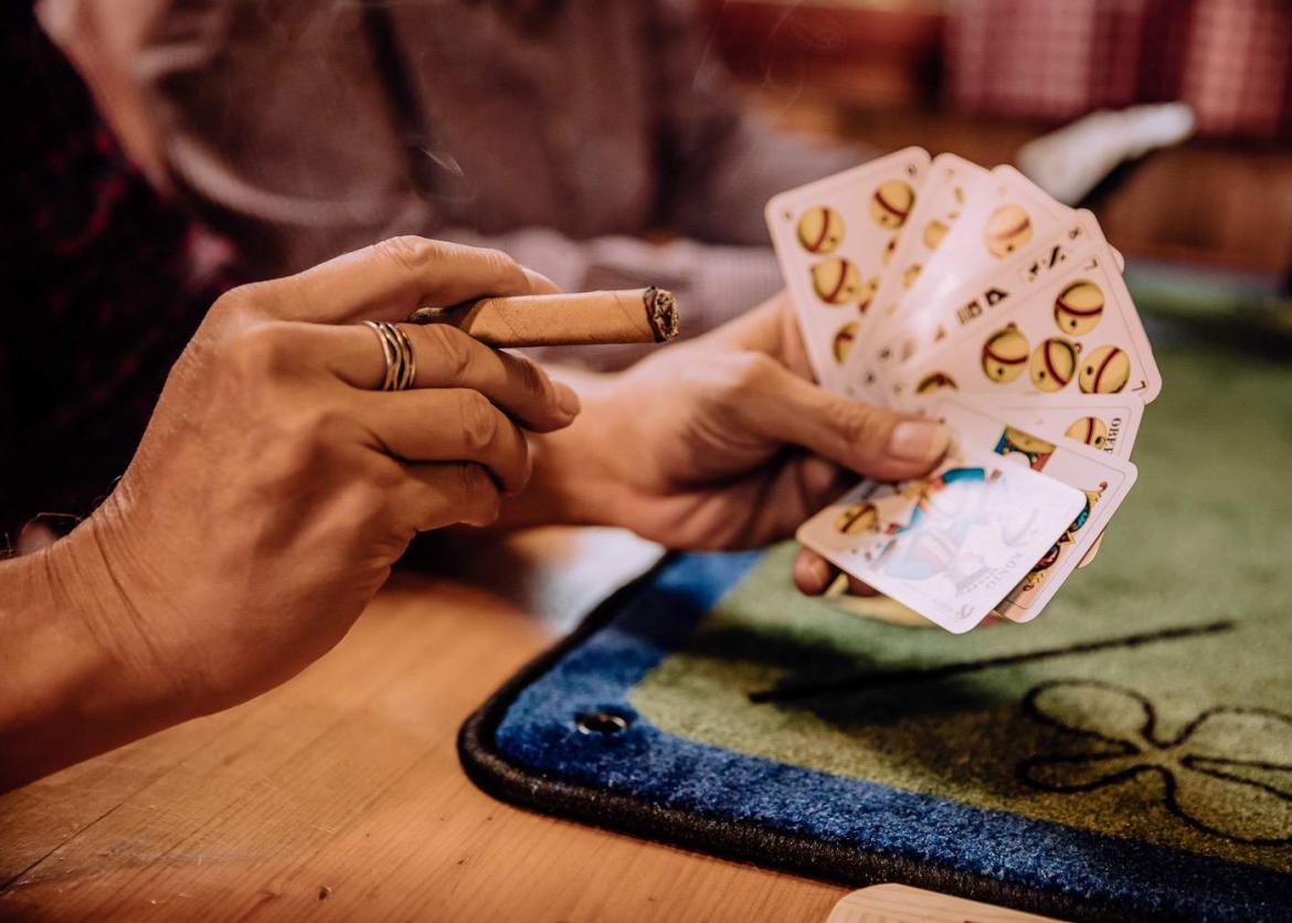 Blog: Playing Jass and puffing away – enjoying two Swiss traditions ...